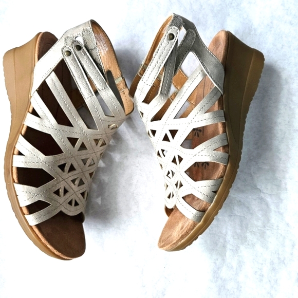 BareTraps | Shoes | Baretraps Metallic Laser Cut Toshia Wedge Sandals ...